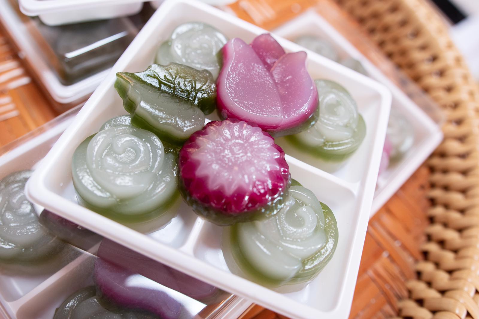 KANOM CHUN - Coconut Layered Cakes | Patchmon's Thai Desserts & More